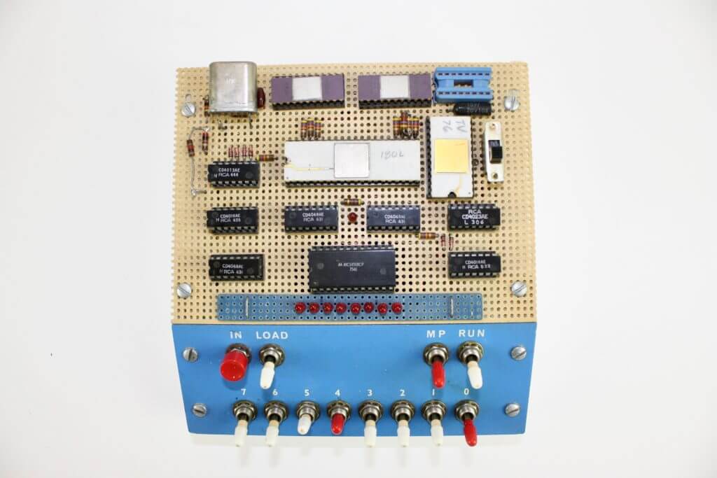 Item of the Week: COSMAC ELF | The Sarnoff Collection